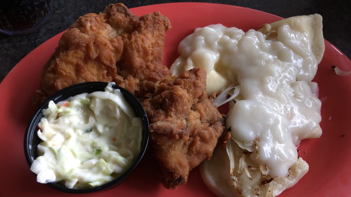 Mennonite Couple Saves a Fortune by Sharing Dish at Local Restaurant