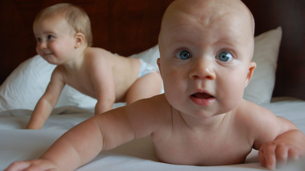 Mennonite Mother and Daughter Give Birth Just Hours Apart